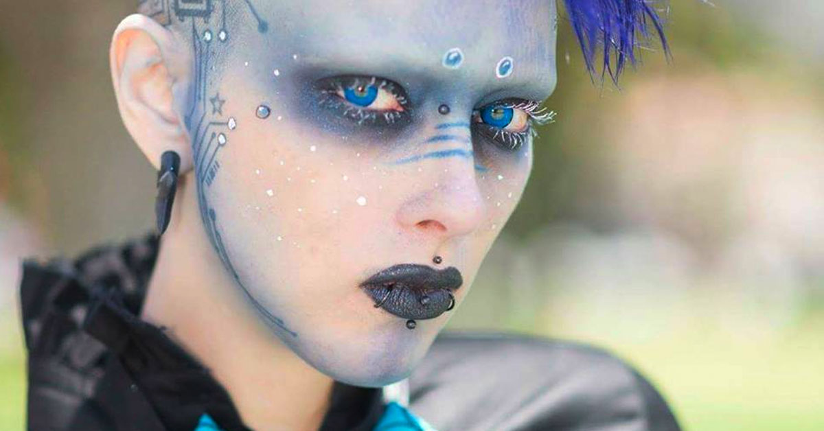 10 Otherwordly Facts About The Genderless Alien, Jareth Nebula | Factionary